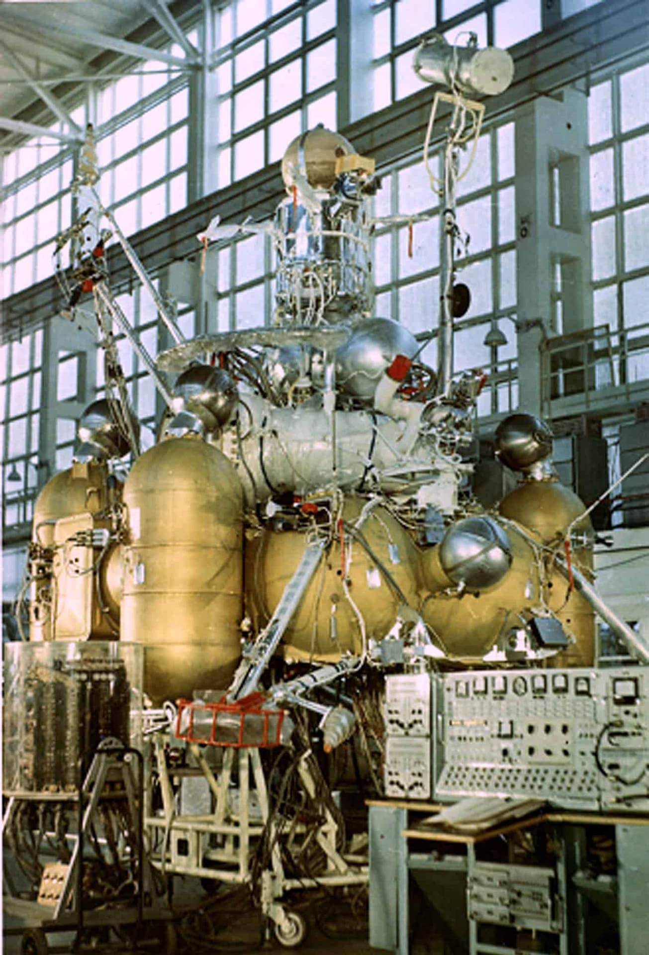 Declassified Files. Luna 16 Mission. USSR's first robotic lunar sample ...
